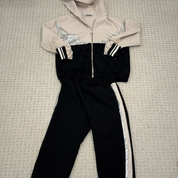 Zara | Matching Sets | Zara Cream Zipup Hoodie | Poshmark
